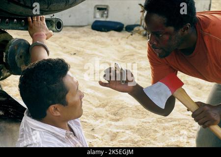 DANIEL DAE KIM, HAROLD PERRINEAU, LOST : SEASON 1, 2004 Stock Photo - Alamy