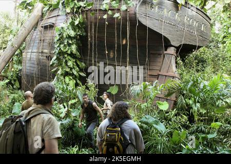 LOST : SEASON 1, JORGE GARCIA, MATTHEW FOX, DANIEL ROEBUCK, EVANGELINE ...