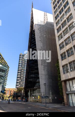 The UTS Faculty of Engineering and IT Building at the University of Technology Sydney Stock ...