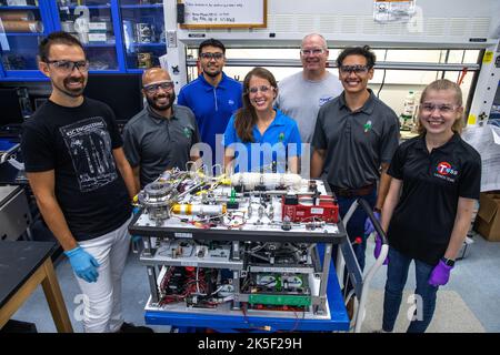 NASA's Trash to Gas team prepares flight hardware for OSCAR, a reactor ...