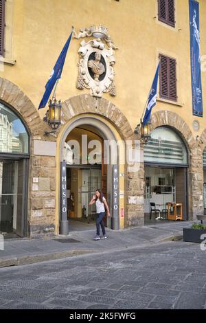 Exterior Opera del Duomo Museum, Florence, Italy Stock Photo - Alamy