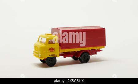 Automodell DDR IFA W50 Pritsche mit Plane grau MINOL, Espewe Busch ...