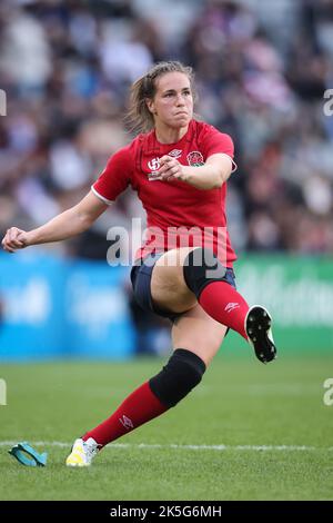 Emily Scarratt of England kicking conversion during the Women's Rugby ...