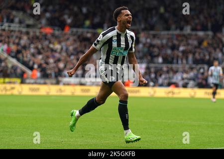 Newcastle United's Jacob Murphy celebrates scoring their side's second ...