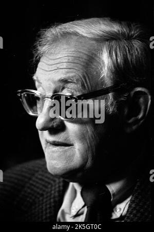 American biochemical Julius Axelrod, 1970 Physiology and Medicine Nobel ...
