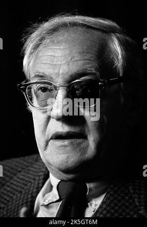 American biochemical Julius Axelrod, 1970 Physiology and Medicine Nobel ...