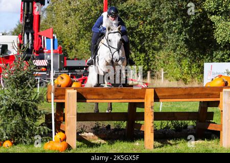 ENSCHEDE, NETHERLANDS - OCTOBER 8: Beau Posthumus with Smokie during ...