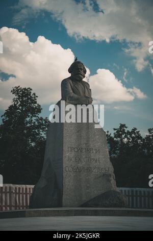 Karl Marx statue in Moscow, Russia Stock Photo - Alamy