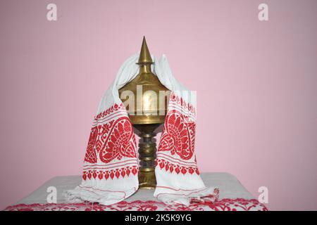 A Xorai with a Gamusa wrap on top of it. Xorai is one of the ...