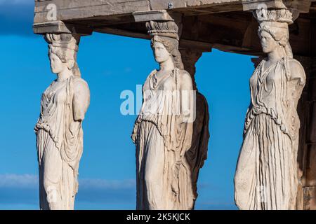 Statues atop the Athens Acropolis Stock Photo - Alamy