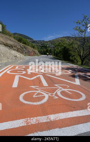 The famous Dutch Corner (bend 7) on Alpe d'Huez painted orange of ...