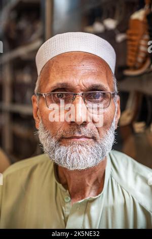 Peshawar, Khyber Pakhtunkhwa / Pakistan: Portrait of a boy in Peshawar ...