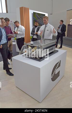 Cummins HD40 hydrogen fuel cell on display at the International ...
