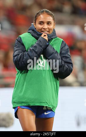 LONDON ENGLAND - OCTOBER 07: Alyssa Thompson of USA making her Debut ...