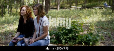 ONE MOMENT, from left: Frankie Ingrassia, Natalie Seus, Adria Tennor ...