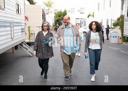 REBOOT, from left: Rachel Bloom, Paul Reiser, 'Girlfriends', (Season 1 ...