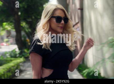 SIEMPRE REINAS, (aka FOREVER QUEENS), Lucia Mendez, (Season 1, ep. 101 ...