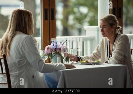 THE WATCHER, Jennifer Coolidge as Karen Calhoun, (Season 1, ep. 107 ...