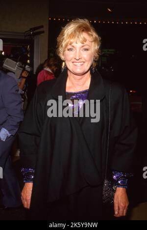 **FILE PHOTO** Eileen Ryan, mother of Sean Penn, Has Passed Away ...