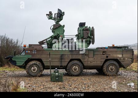 Osa 9K33 - SA-8 Gecko. Soviet anti aircraft missile system destroyed by ...
