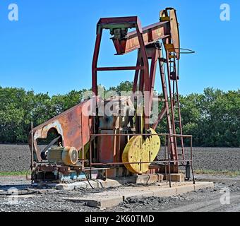 MCPHERSON, KANSAS - SEPTEMBER 19, 2022 CHS oil refinery in McPherson is ...