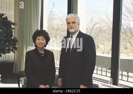 Office of the Secretary - Secretary Elaine Chao with Carpenters and ...