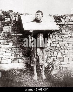 Punishment of the Cangue Stock Photo - Alamy
