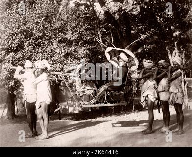 India - woman in a Sedan chair, carrying chair, with porters Stock ...
