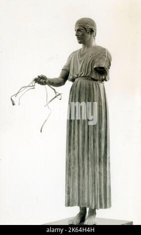 The 'Charioteer of Delphi' - one of the best known ancient Greek ...