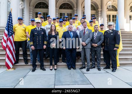 Ukrainian national baseball team and mayor Eric Adams and officials ...
