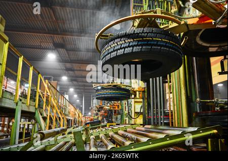 Car tire after the vulcanization process Stock Photo - Alamy