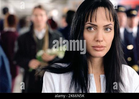 ANGELINA JOLIE, BEYOND BORDERS, 2003 Stock Photo - Alamy