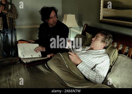TIM BURTON, ALBERT FINNEY, BIG FISH, 2003 Stock Photo - Alamy