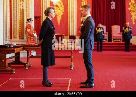 Jonathan Rea is made an OBE (Officer of the Order of the British Empire ...