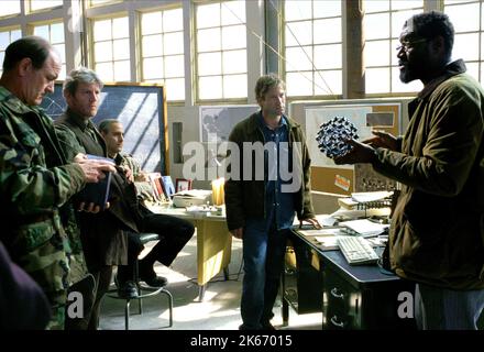 THE CORE (2003) DELROY LINDO, TCHEKY KARYO, AARON ECKHART, HILARY SWANK ...