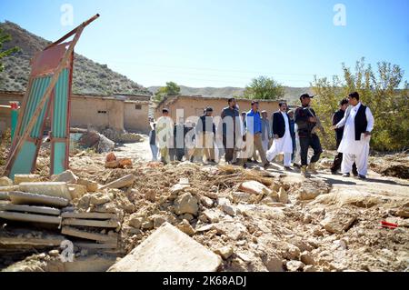 Federal Minister for Overseas Pakistanis and Human Resource Development ...