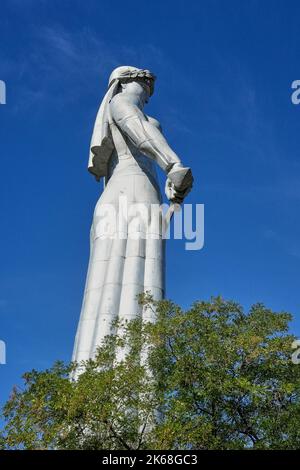 Kartlis Deda, Mutter Georgiens, von Bildhauer Elgudscha Amaschukeli ...
