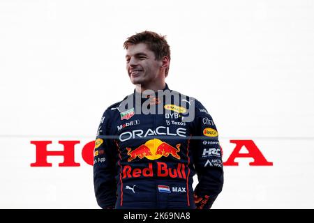 Max Verstappen 1 (NED), HONDA Red Bull Racing RB19 and Jonathan Wheatley during the FORMULA 1 ...