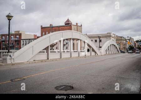 The Cambridge Main Street Bridge is a concrete bowstring arch bridge ...