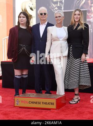 (L-R) Ruby Guest, Christopher Guest, Jamie Lee Curtis and Annie Guest ...