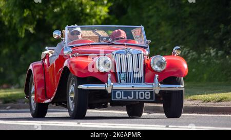 Classic MG TD car, 1954 open top, in British racing green, at the ...