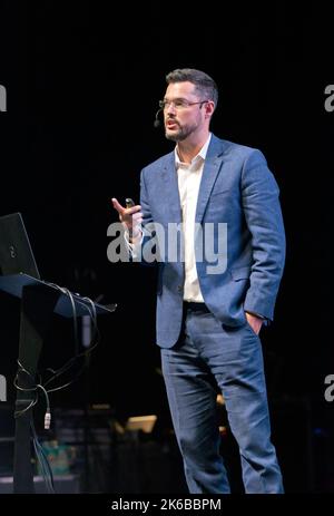 Joe Milnes, explains how his team at Joint European Torus, used a ...