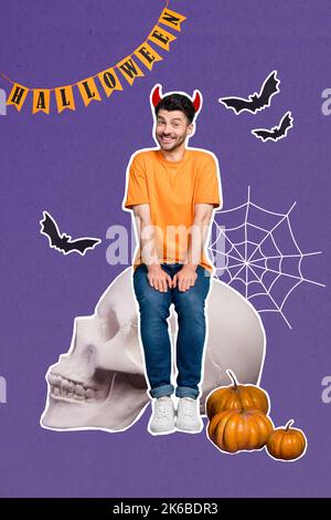 Funny spider on a purple background Stock Photo - Alamy