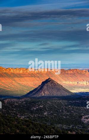 Round Mountain, Castle Valley and the Porcupine Rim at sunrise, near ...