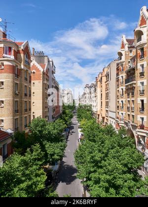 Paris. 12th district. Facade of a building Stock Photo - Alamy