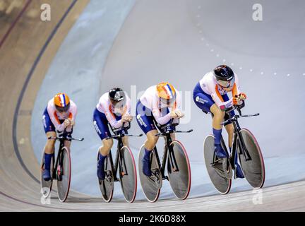 2022-10-13 18:33:18 SAINT-QUENTIN-EN-YVELINES - Daniek Hengeveld, Maike ...