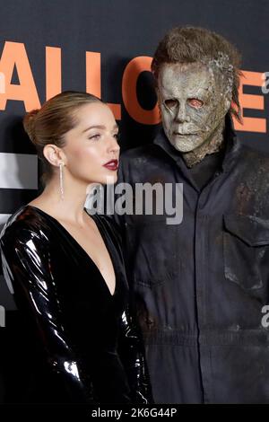 LOS ANGELES - OCT 11: Jessica Roth, Michael Myers Character at the ...