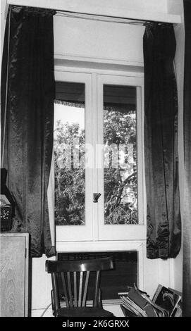 Cairo - Public Affairs Officer Residency - 1991, United States ...