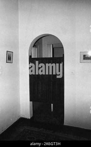 Cairo - Foreign Agricultural Service Agency Head Residency - 1976 ...