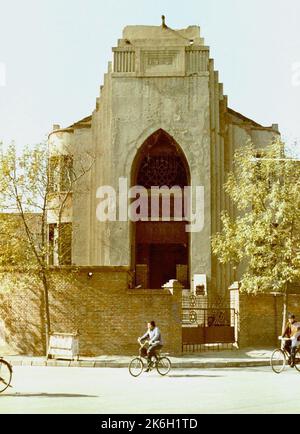 A street scene in Tientsin (Tianjin), China Stock Photo - Alamy